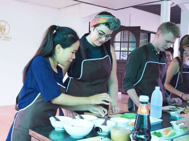 Chiang Mai: Thai Cooking and Market Tour with Lanna Smile - FAQ