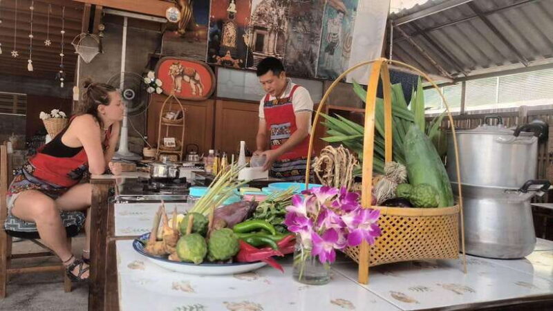 Chiang Mai: Thai Cooking Class with Market Tour - The Cooking Class: What to Expect