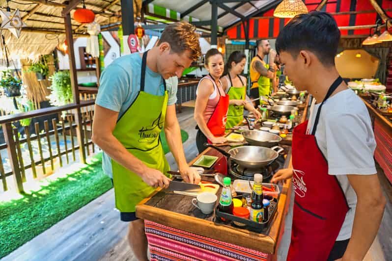 Chiang Mai: Traditional Thai-Akha Cooking Class& Market Tour - An In-Depth Look at the Tour Experience