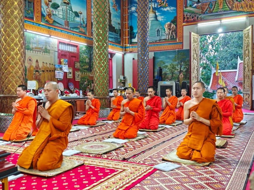 Chiang Mai: Wat Chai Sri Phoom Evening Chanting & Meditation - Authenticity and Visitor Experience