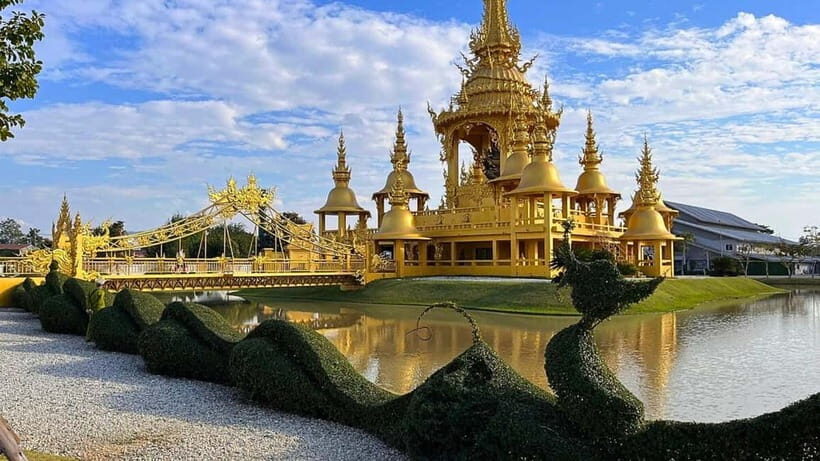 Chiang Mai : White and Blue Temples and Lalita Cafe - Practical Details and Value