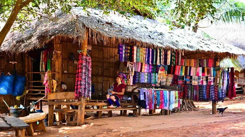 Chiang Mai : White and Blue Temples and Lalita Cafe - Who Is This Tour Best For?