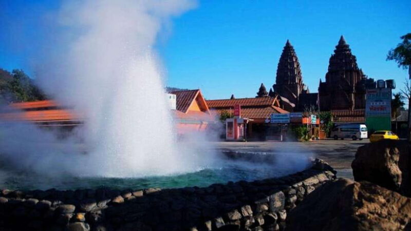 Chiang Mai: White, Blue & Big Buddha Temples in Chiang Rai - Who Will Love This Tour?