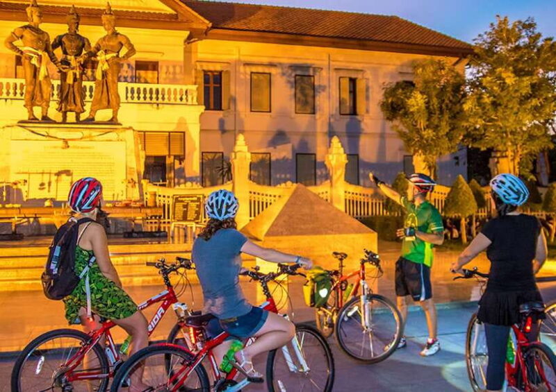 Chiang Mais Highlights: Sightseeing Night Bike Tour - Authentic, Fun, and Educational