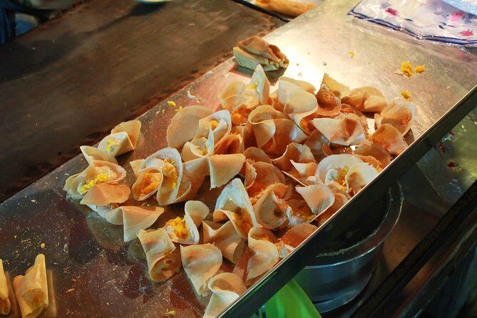 Chiang Rai food & night market walking tour with local host - The Experience of the Tour