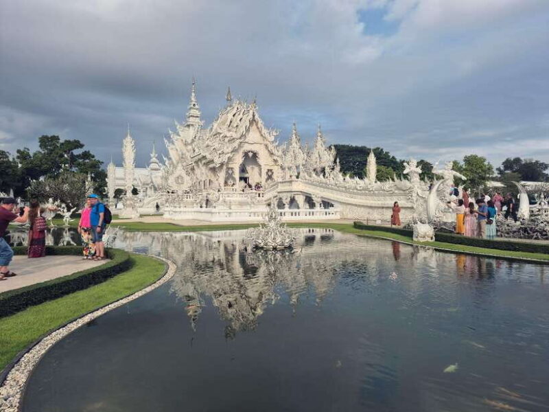 Chiang Rai : Half-Day Temple Tour in Chiang Rai (8 am -1 pm) - What Makes This Tour Stand Out?