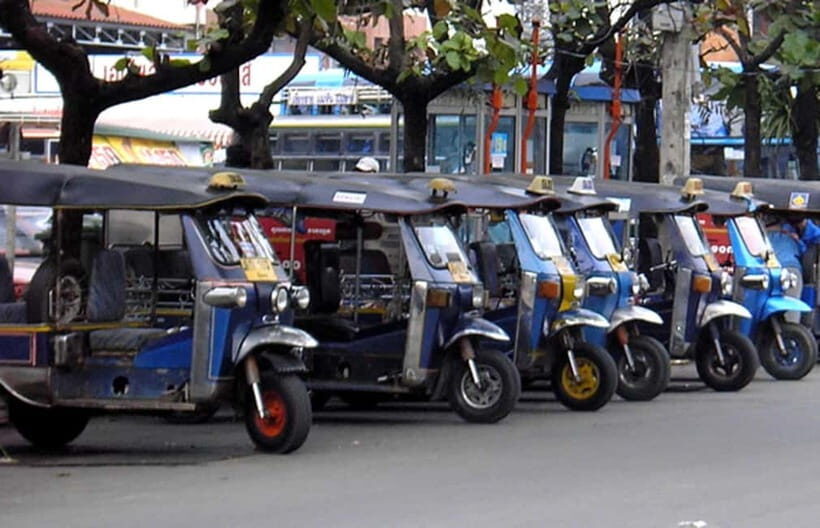 Chiang Rai: Half-Day Tuk-Tuk Temple Tour - Key Points