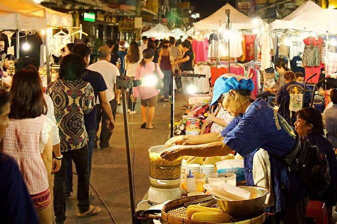 Chiang Rai Night Tour by TUK TUK - An In-Depth Look at the Chiang Rai Night Tour by TUK TUK