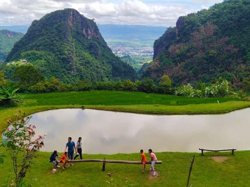 Chiang Rai: Northern Thailand Tour with Golden Triangle - Visiting the Choui Fong Tea Plantation