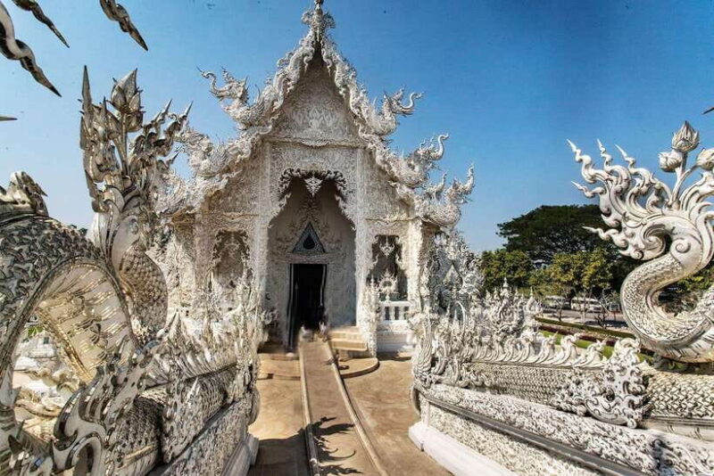 Chiang Rai: Private Half Day Tour  Temples & City Sights - The Experience in Real-Life Terms