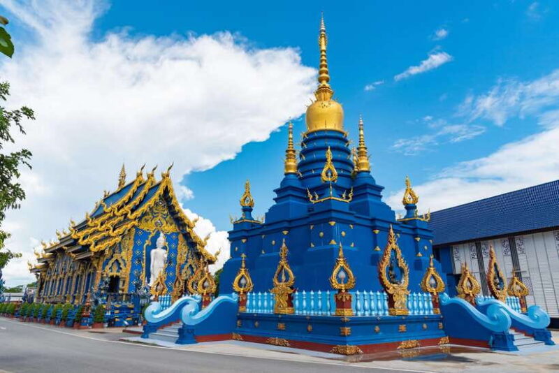 Chiang Rai Tour: White & Blue & Big Buddha (Red)Temples - Who Should Take This Tour?