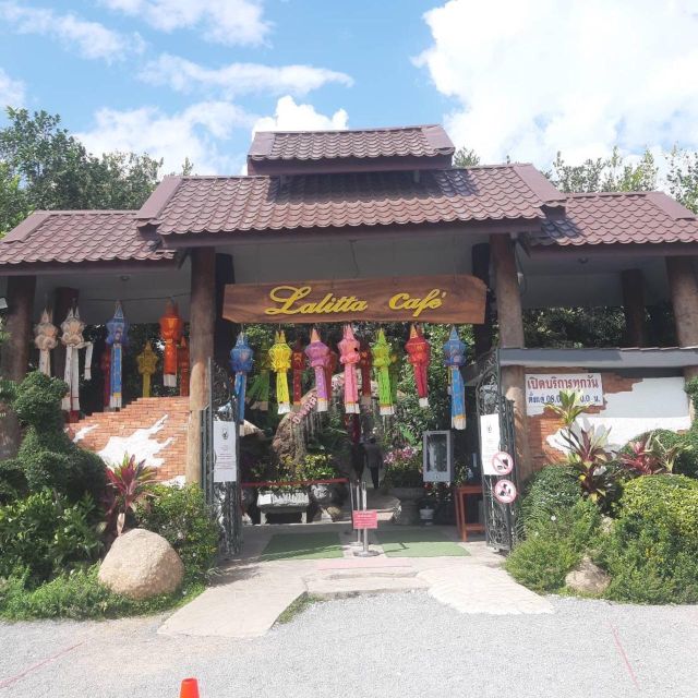 Chiang Rai White & Blue & Huay Pla Kang Temple& Lalitta Cafe - Key Points