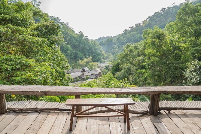 Chiang Rai White, Blue, Red Temples and Long Neck 1 Day Tour - Practical Tips for Travelers