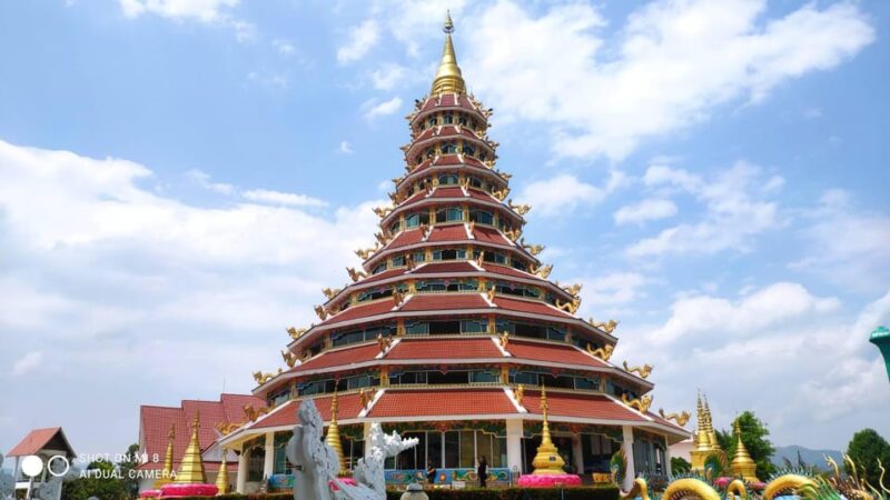 Chiang Rai : White & Blue temples and Emerald Bhudda story. - The Sum Up