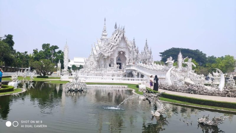 Chiang Rai : White & Blue temples and Emerald Bhudda story. - FAQ