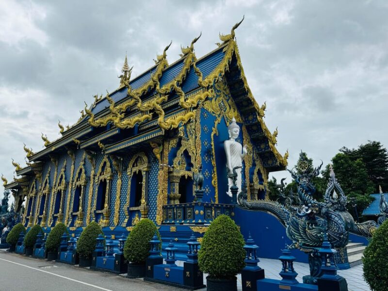 Chiang Rai: Wonderful Temples & 7 Major Sites | Buffet Lunch - Transportation and Group Experience