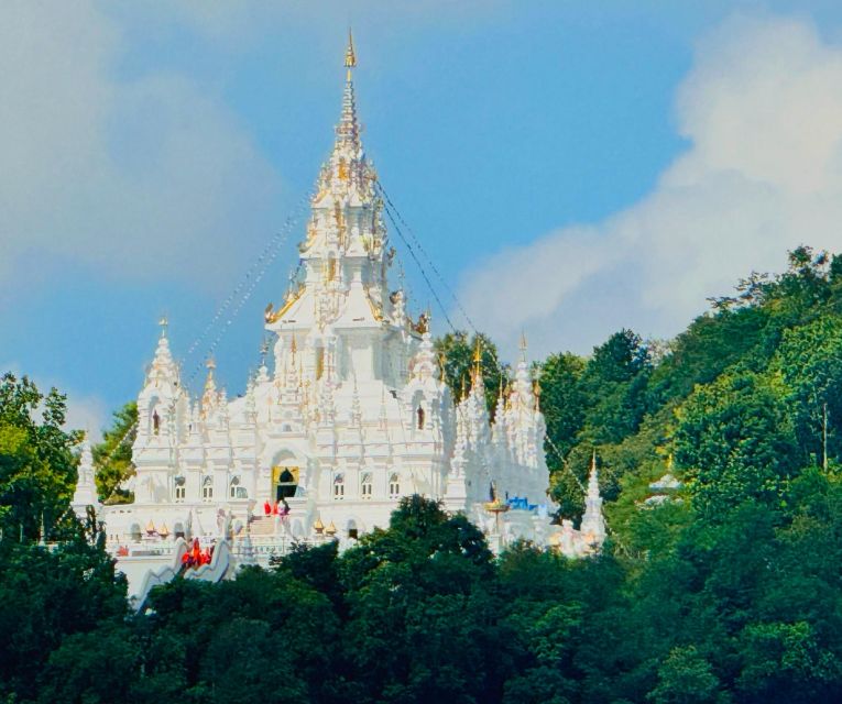 Chiangmai : Rainbow Cave , Unseen Canyon and Lanna temple - Nature and Scenic Adventure: Ob Kan and Scenic Vistas