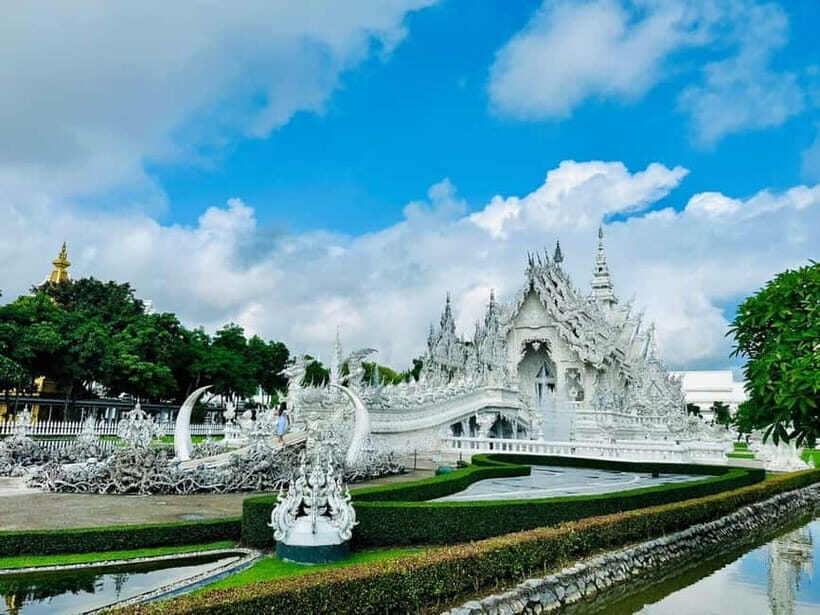 Chiangrai : Half Day Tour 3 Famous Temples / (Private tour) - Frequently Asked Questions