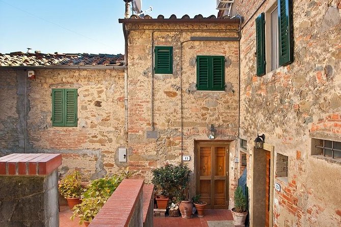 Chianti Wine and Vinci Half Day Small Group Tour From Lucca - Discovering Vinci, the Birthplace of Leonardo Da Vinci