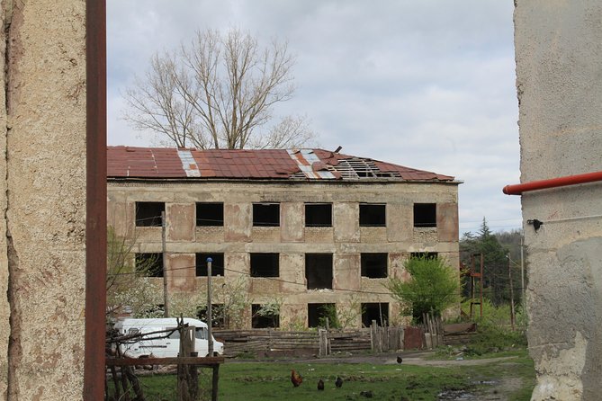 Chiatura. Soviet Past in the present. + Katskhi pillar - Frequently Asked Questions