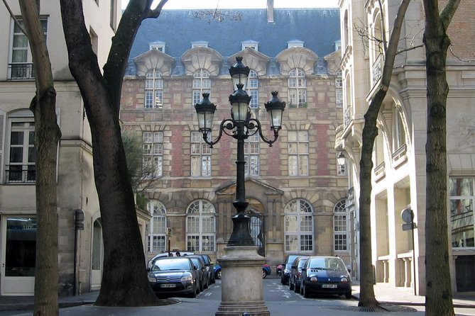 Chic and Classic: Saint-Germain-des-Prés Lifestyle Walking Tour - The Itinerary: What You Can Expect