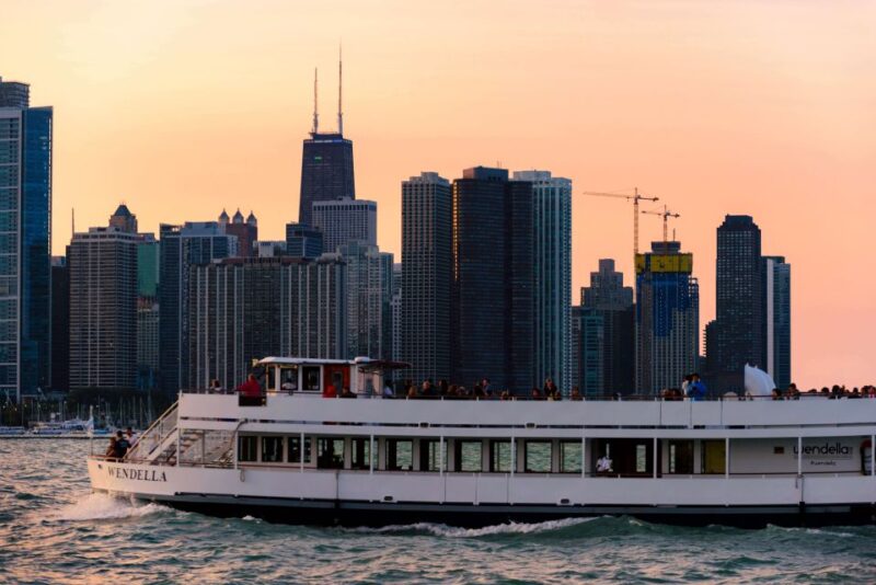 Chicago: 1.5-Hour Scenic Sunset Lake Cruise - FAQ