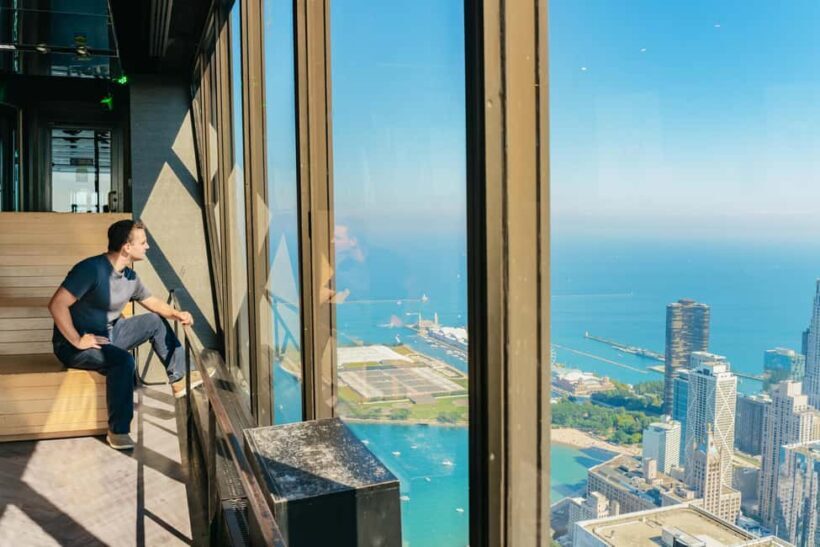 Chicago: 360 CHICAGO Observation Deck Ticket - The Experience: A Deep Dive into 360 CHICAGO