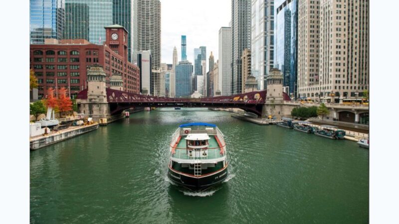 Chicago: Architecture Boat Tour with Drinks - Value and Practical Tips