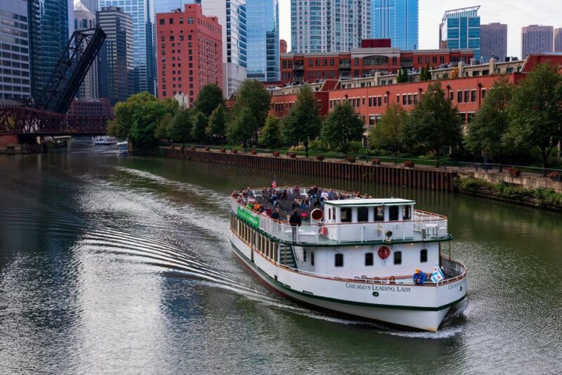 Chicago: Architecture Center Cruise on Chicago's First Lady - FAQ