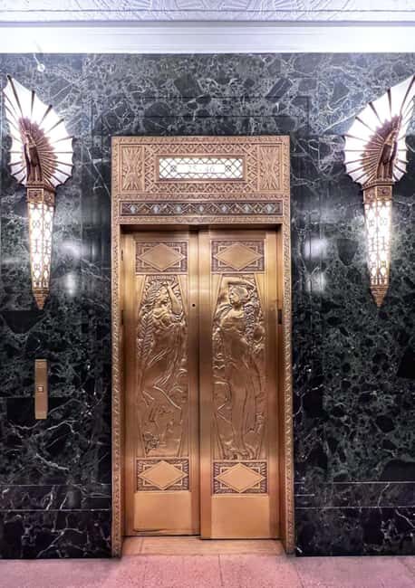 Chicago: Art Deco Madness Walking Tour - Key Points
