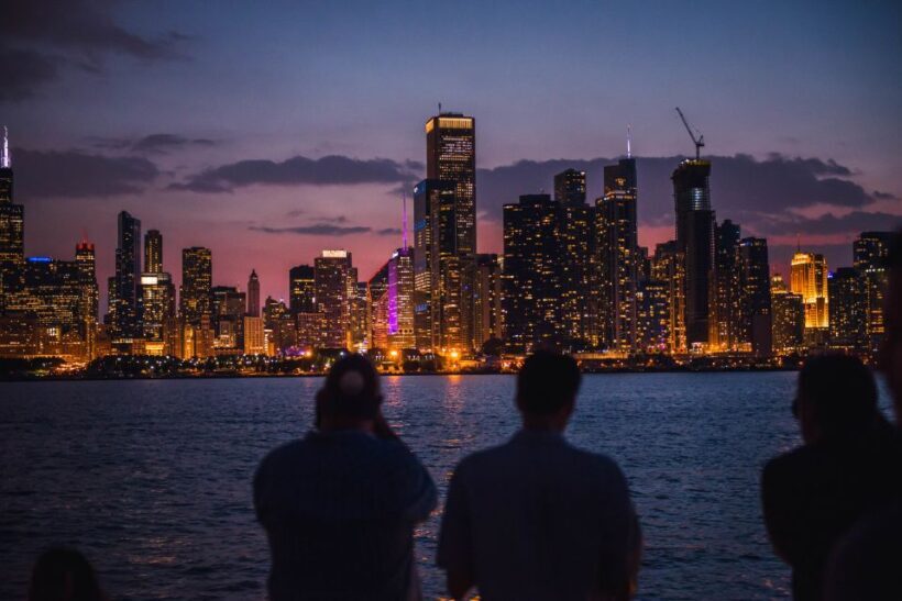 Chicago by Night River and Lake Cruise - FAQ