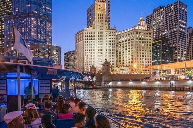 Chicago By Night River & Lake Cruise - Who Should Consider This Tour?