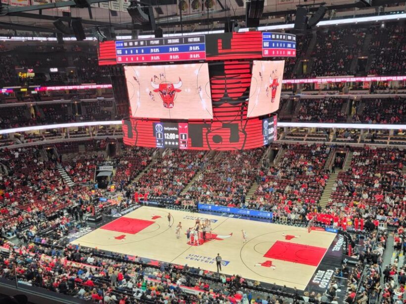 Chicago: Chicago Bulls Basketball Game Ticket - An Authentic NBA Night at United Center