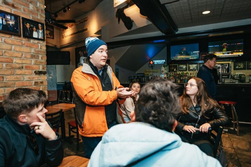 Chicago: Classic Food and Walking Tour with Free Bike/Kayak - Practical Tips for Travelers