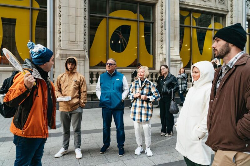 Chicago: Classic Food Walking Tour with Bike or Kayak Rental - Who Should Consider This Tour?