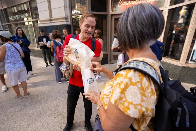 Chicago: Culture and Architecture of the Prohibition Era - Local Treats and Culinary Delights