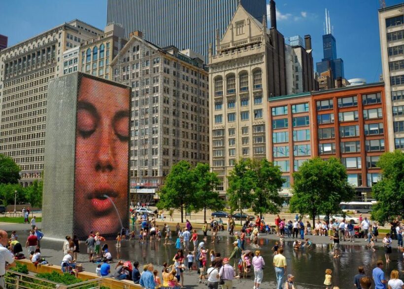 Chicago Downtown Highlights Private Walking Tour - Discovering Chicago with a Personal Touch