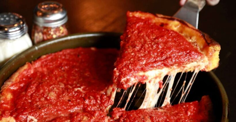 Chicago: Downtown Pizza Guided Walking Tour with Tastings - The Sum Up