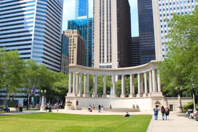Chicago Downtown Walking Tour & Lake Michigan Cruise Tickets - Key Points
