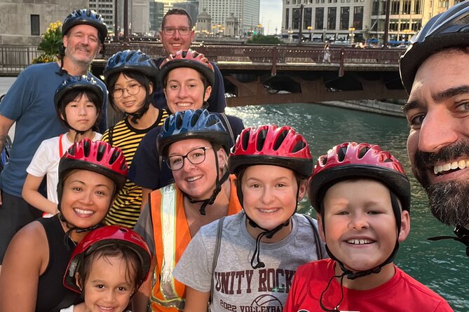 Chicago Family Food and Bike Tour With Top Attractions - Exploring Neighborhoods and Sights