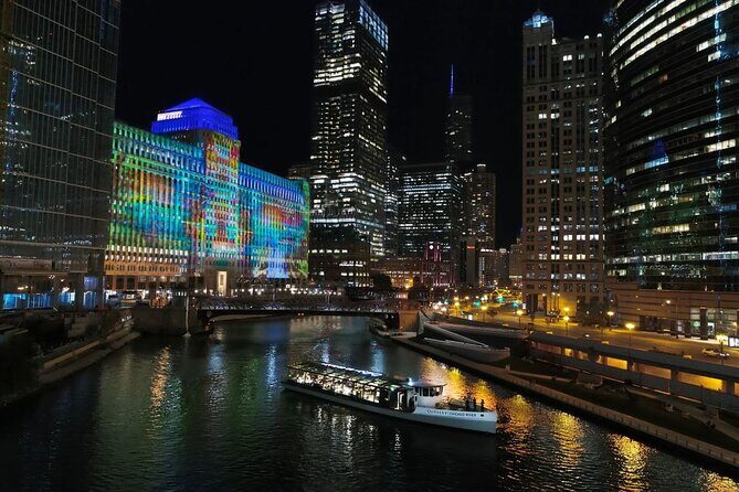 Chicago Fireworks Premier Plus Dinner Cruise on the Chicago River - FAQ
