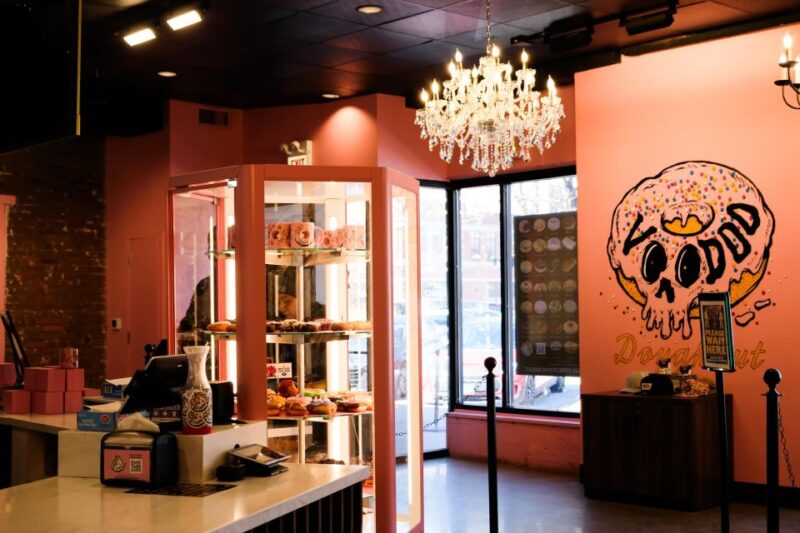 Chicago: Fulton Market Donut Adventure with Tastings - Key Points