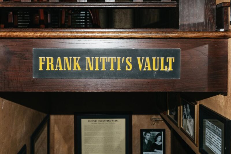 Chicago: Gangsters and Food Tasting Walking Tour - Final Thoughts: Is This Tour for You?