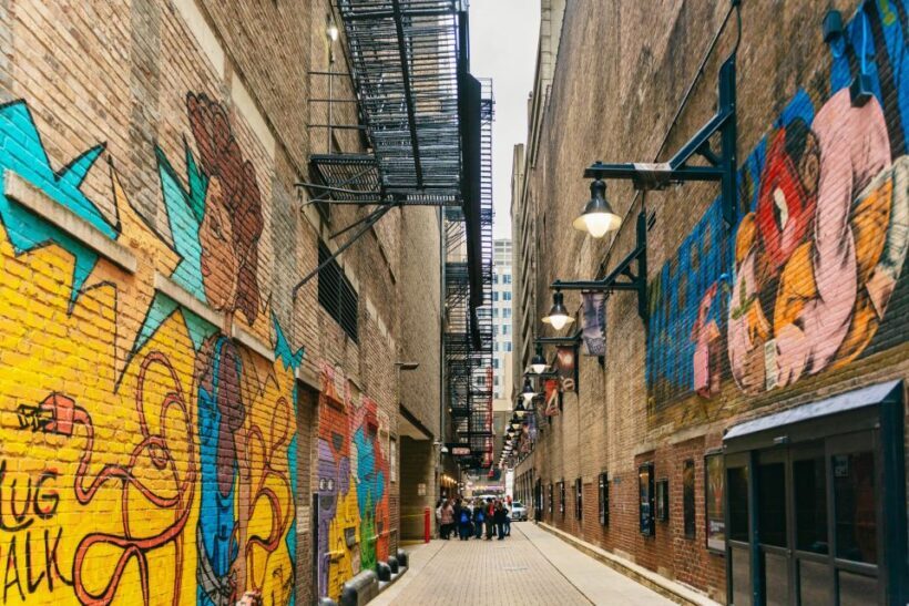 Chicago: Gangsters and Ghosts Guided Walking Tour - FAQ
