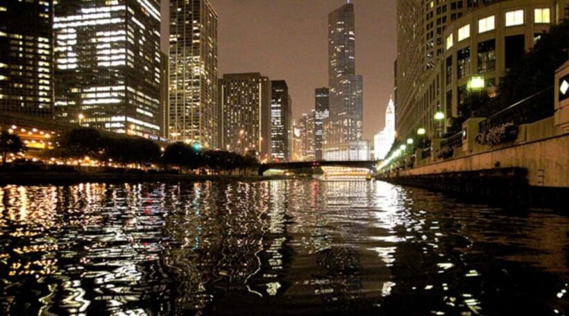 Chicago: Ghosts and Gangsters Night Kayak Tour - Practical Considerations