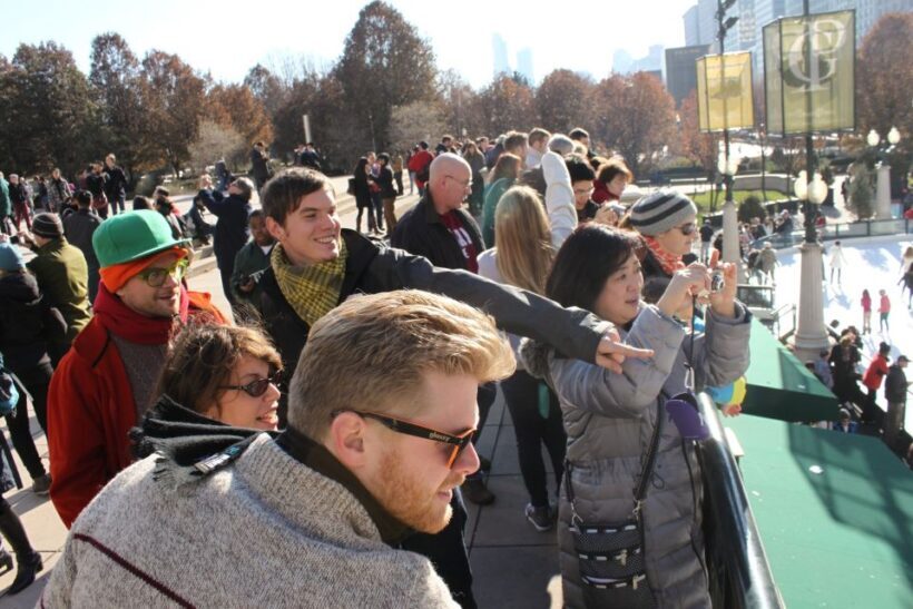 Chicago: Guided Holiday Walking Tour and Food Sampling - Authentic Experiences and Guest Feedback