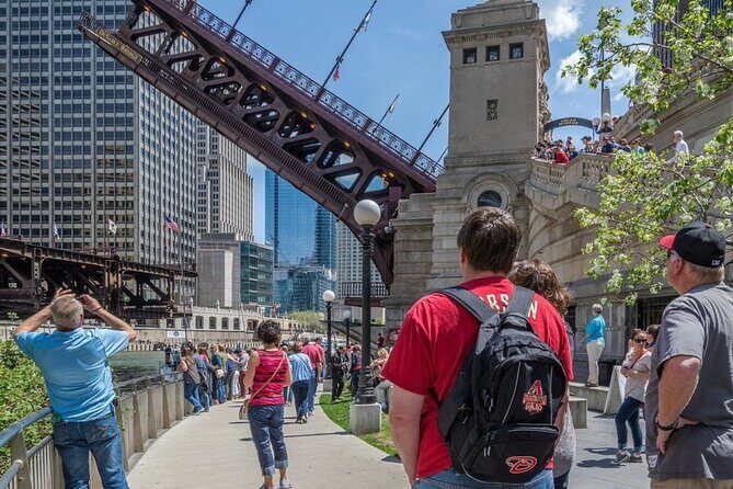 Chicago Highlights Walking Tour with Free Bike or Kayak Rental - Who Is This Tour Best For?