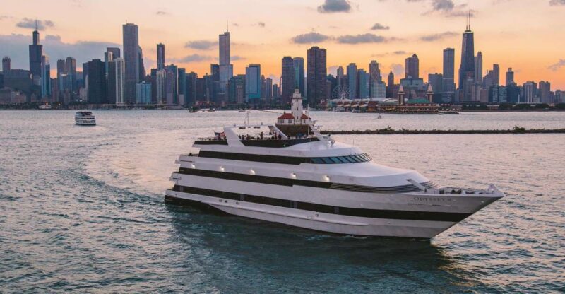 Chicago: Lake Michigan Lunch or Dinner Cruise - Atmosphere and Entertainment