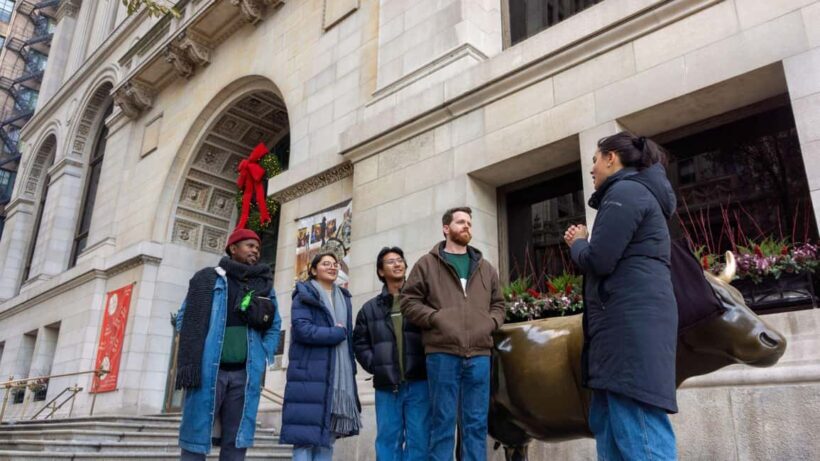 Chicago Loop: Art, Skyscrapers, Millennium Park & "The Bean" - The Art Institute of Chicago