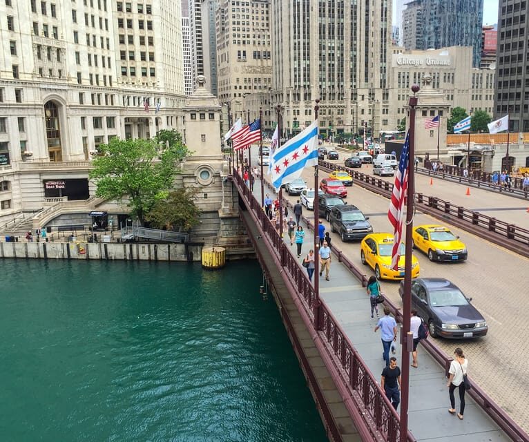 Chicago: Magnificent Mile Walking Tour - The Experience: Practical Details